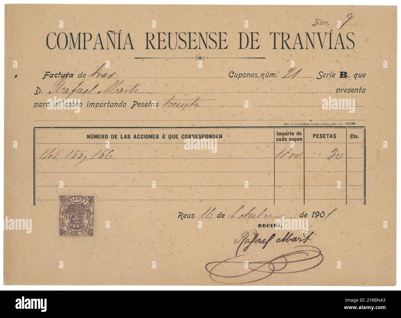 Tres acciones hi-res stock photography and images - Alamy