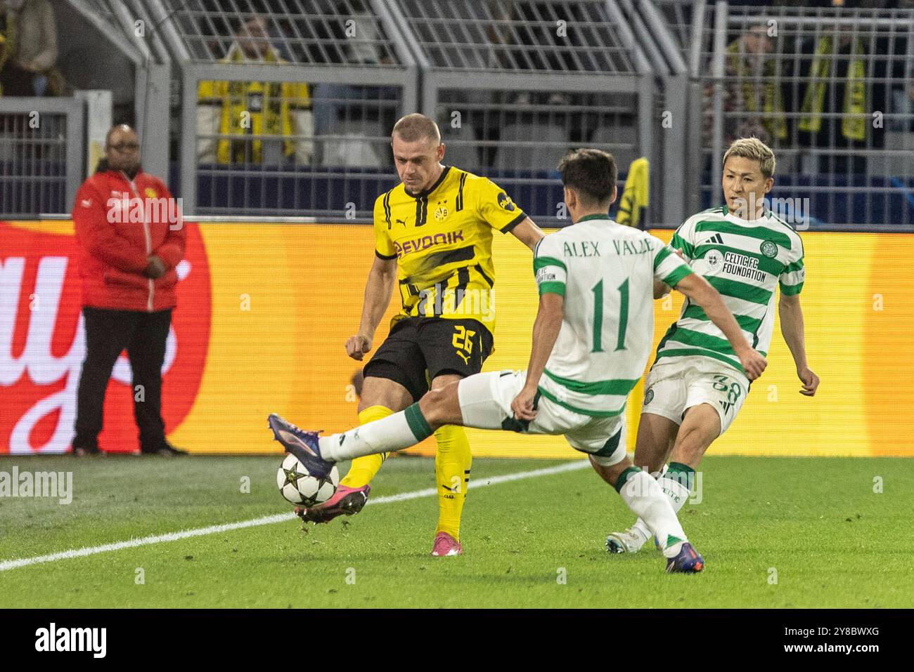 ^Juliann Ryerson (Borussia Dortmund, 26), Alex Valle (Celtic Glasgow ...