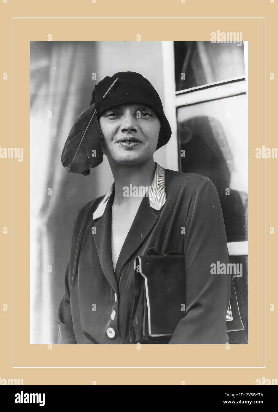 Katharine Cornell, 1893-1974, Half lgth., facing right. Amer. actress., 1927 July 27., 1 ...