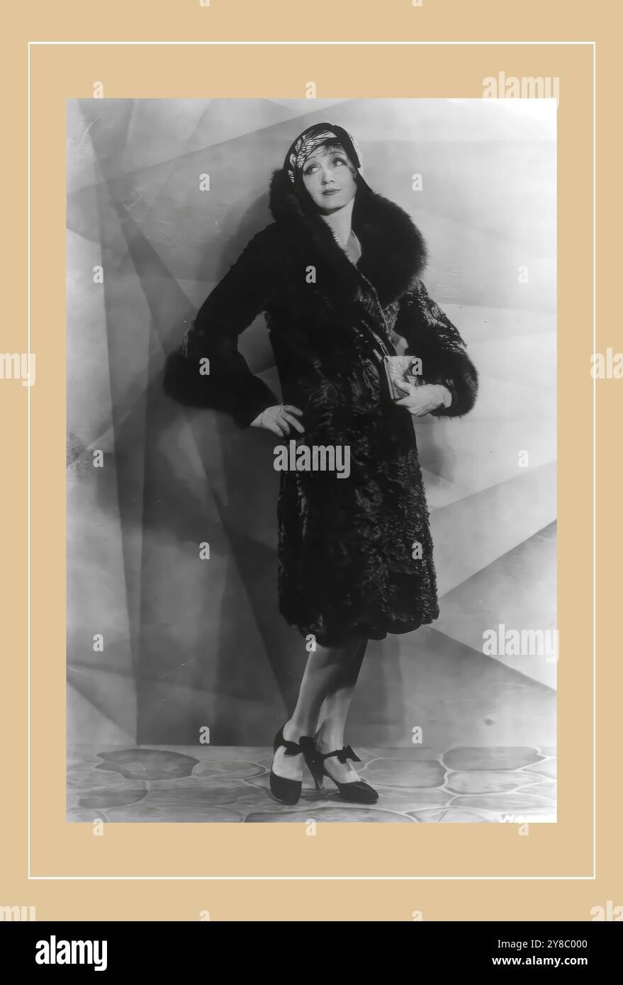 Hedda Hopper of the films /, New York., Full-length portrait, standing ...