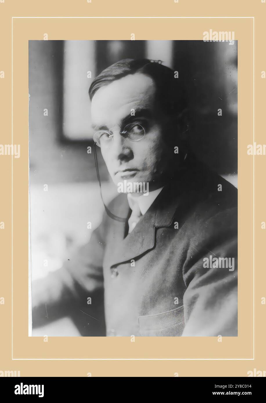 Judge Learned Hand, Half-length portrait, facing left., 1924 Dec. 2 ...
