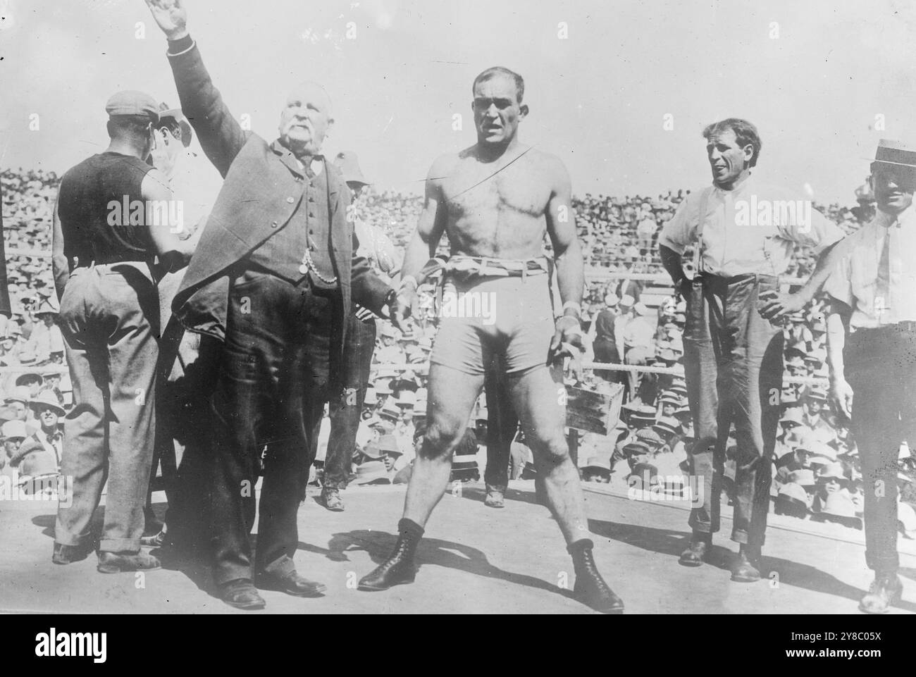 Boxer and announcer in boxing ring, Boxing, Glass negatives, 1 negative ...