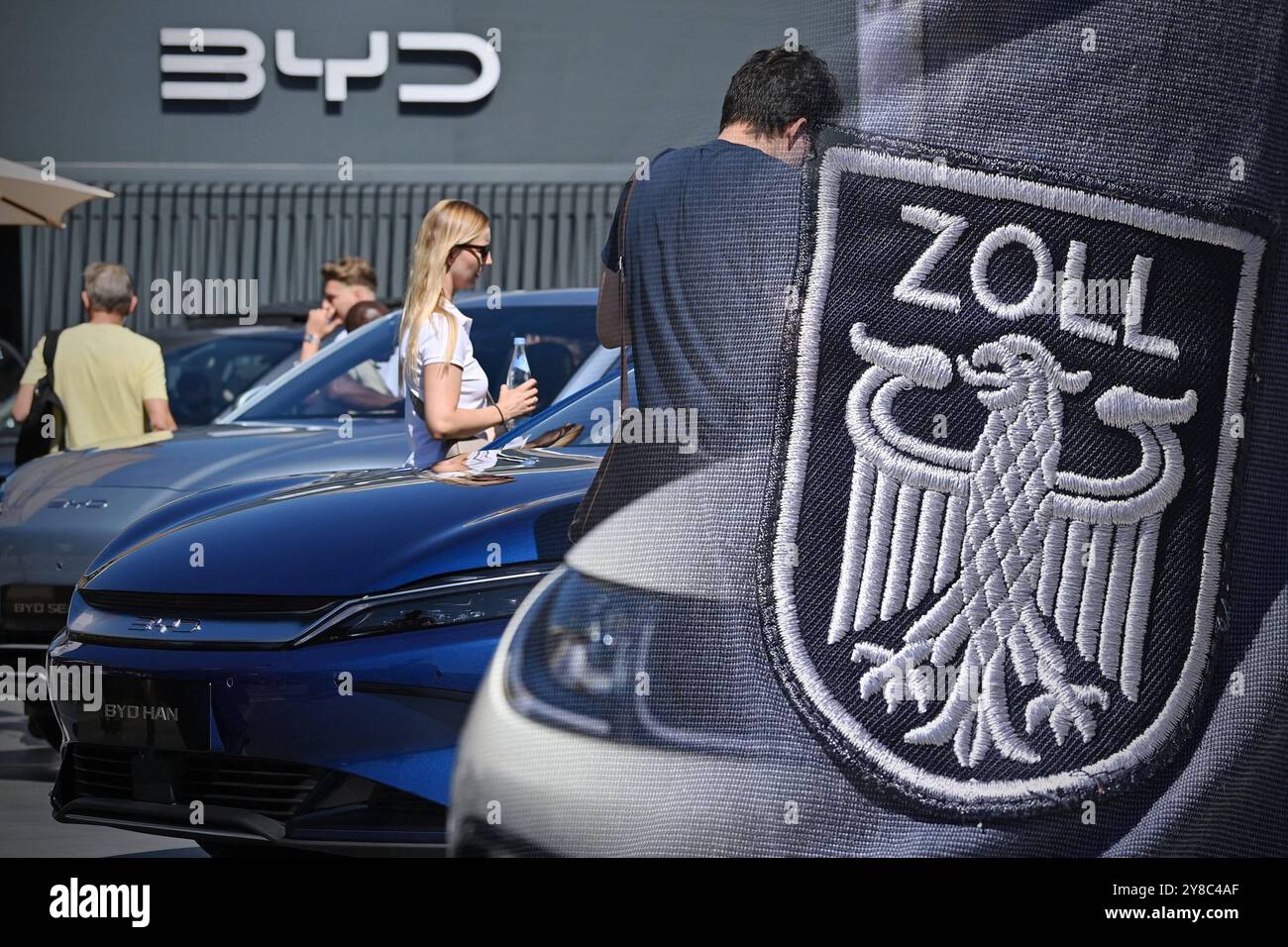 Byd symbol hi-res stock photography and images - Alamy