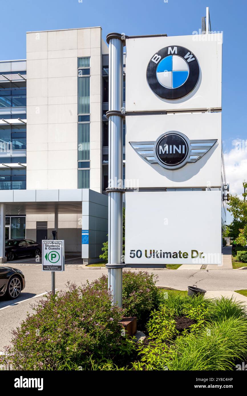 Bmw sign hi-res stock photography and images - Alamy