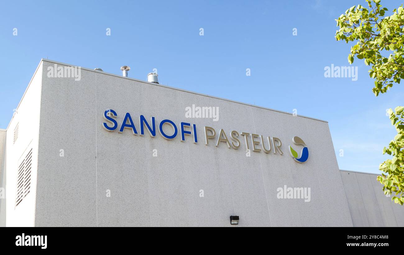 Sanofi Pasteur sign on the building in Toronto Stock Photo - Alamy