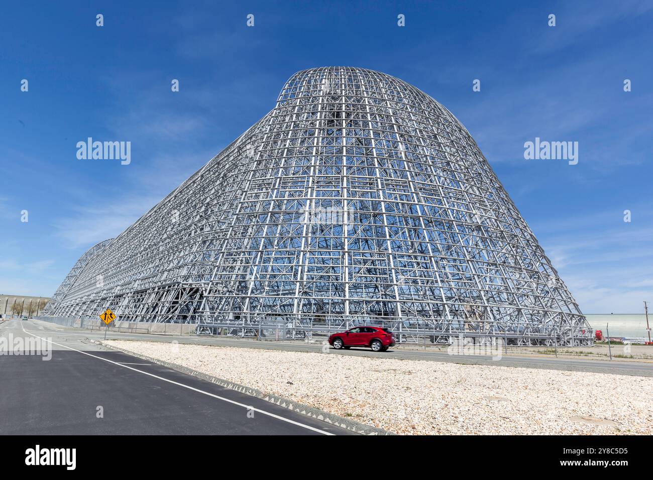 Exterior view of Hangar One at Moffett Field, CA Stock Photo - Alamy