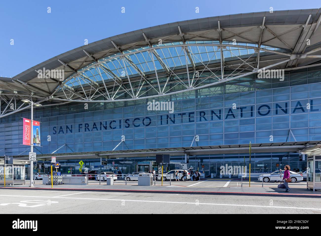 Exterior view of San Francisco International Airport Stock Photo - Alamy