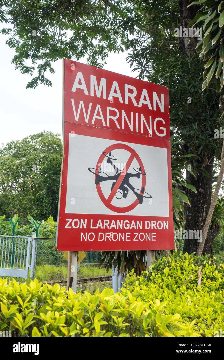 No drone bilingual sign in Malay and English prohibiting flying drones ...
