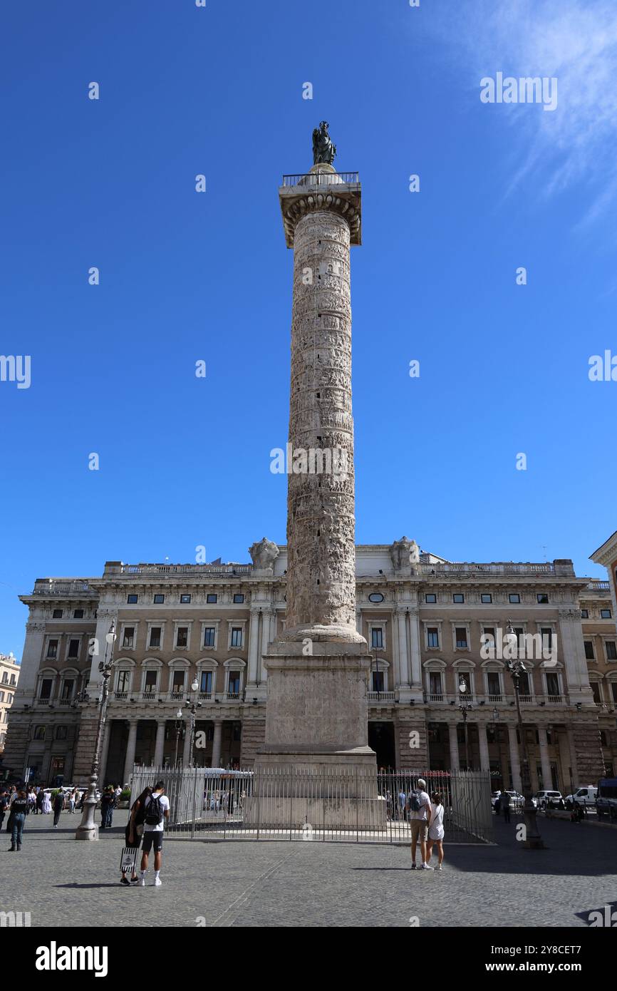 Column of Marcus Aurelius, Piazza Colonna, Rome, Italy Stock Photo - Alamy