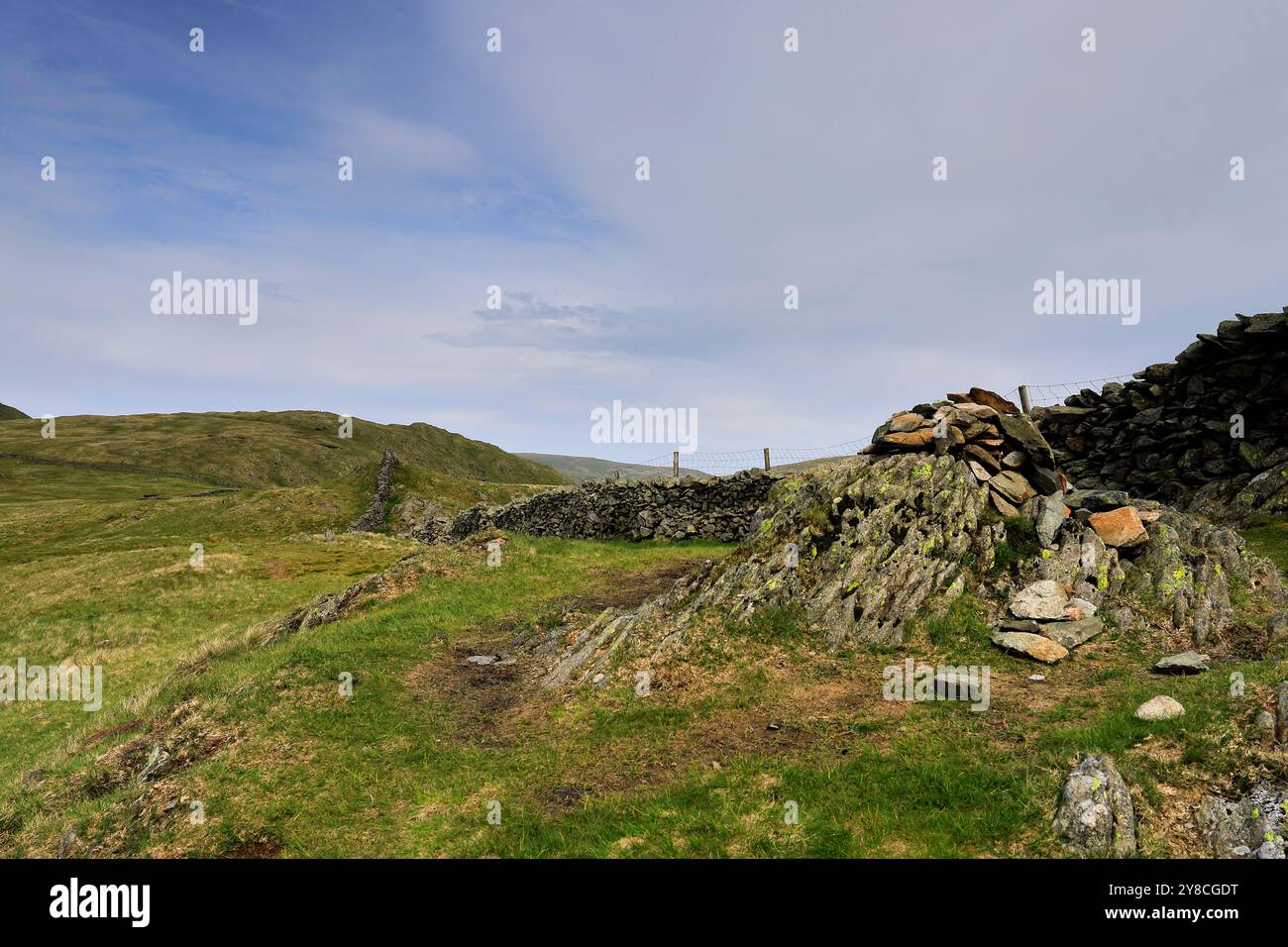 View over Shipman Knotts fell, above the village of Kentmere, Lake ...