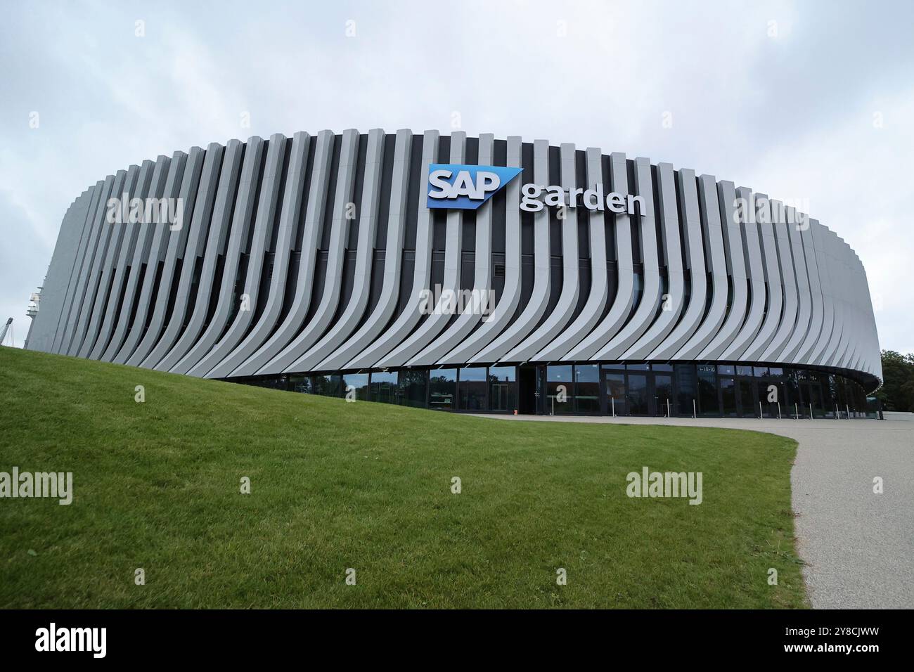 Übersicht des neuen SAP Garden. GER, FC Bayern Basketball vs. Real ...