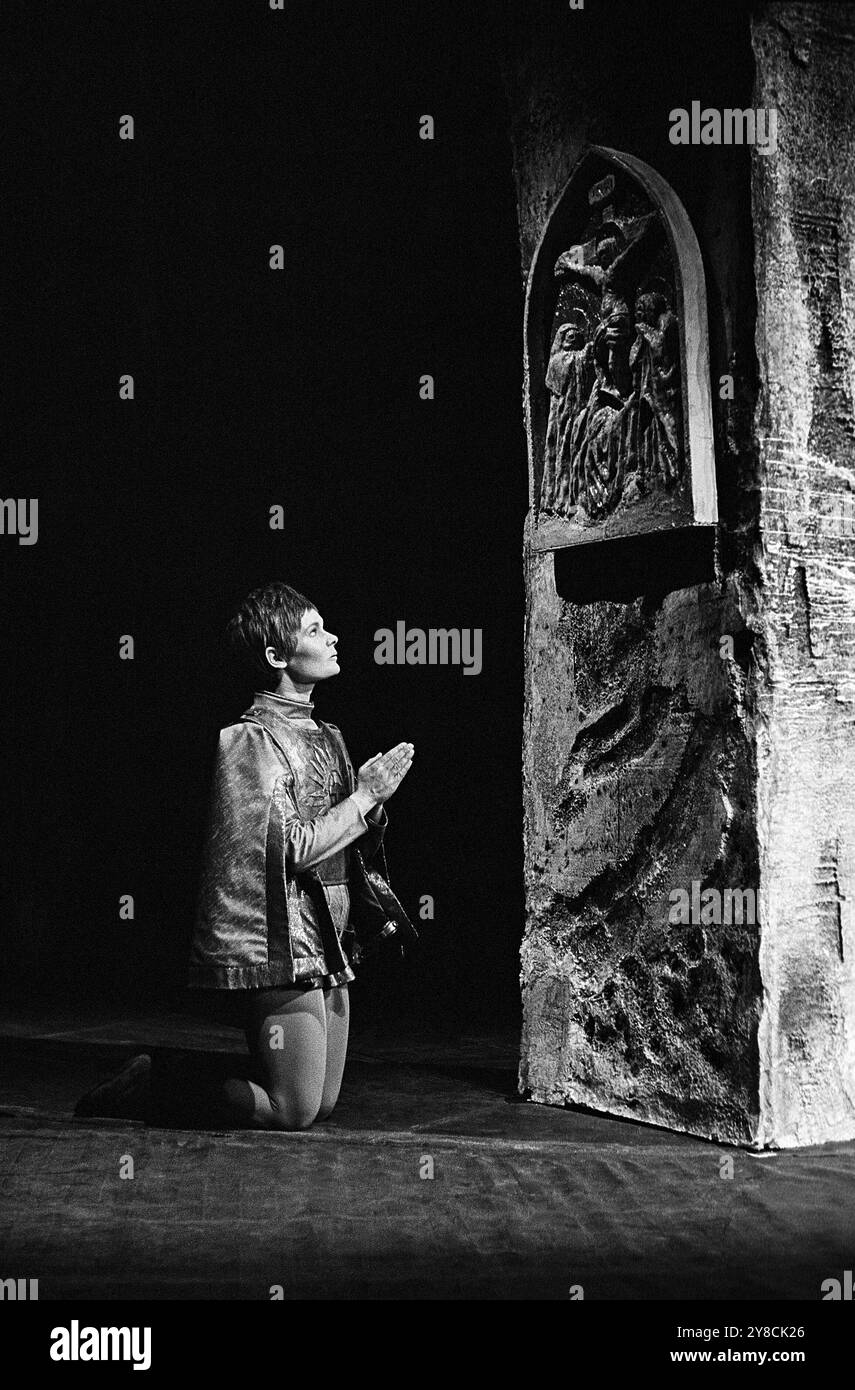 Judi Dench (St. Joan) in SAINT JOAN by George Bernard Shaw at the ...