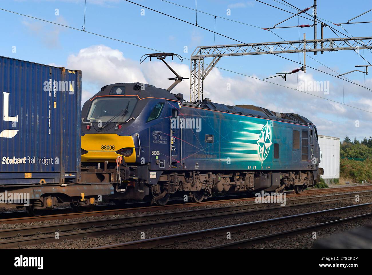 Daventry to Trafford Park Tesco train at Chelford Stock Photo - Alamy