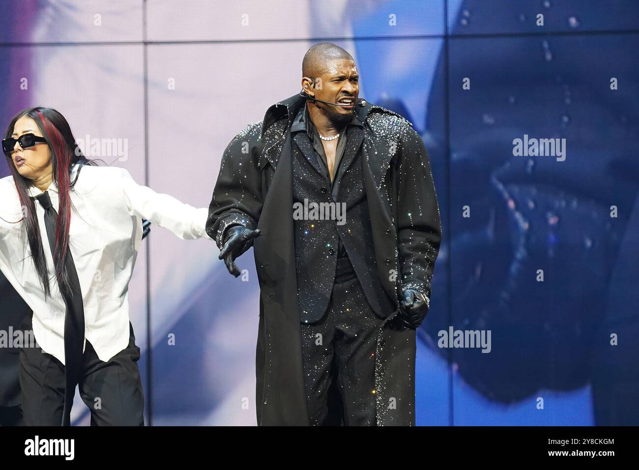 Past present and future tour hi-res stock photography and images - Alamy