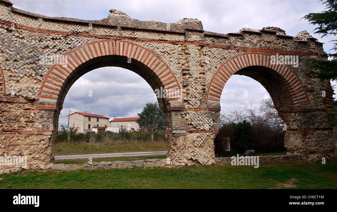 Aqueduct, roman ruins in Lyon area, Chaponost, Rhone, AURA region ...