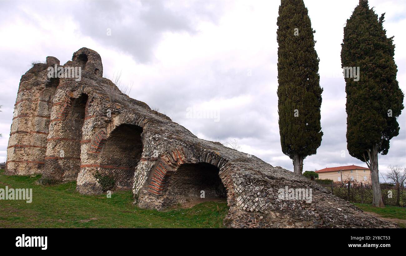 Aqueduct, roman ruins in Lyon area, Chaponost, Rhone, AURA region ...