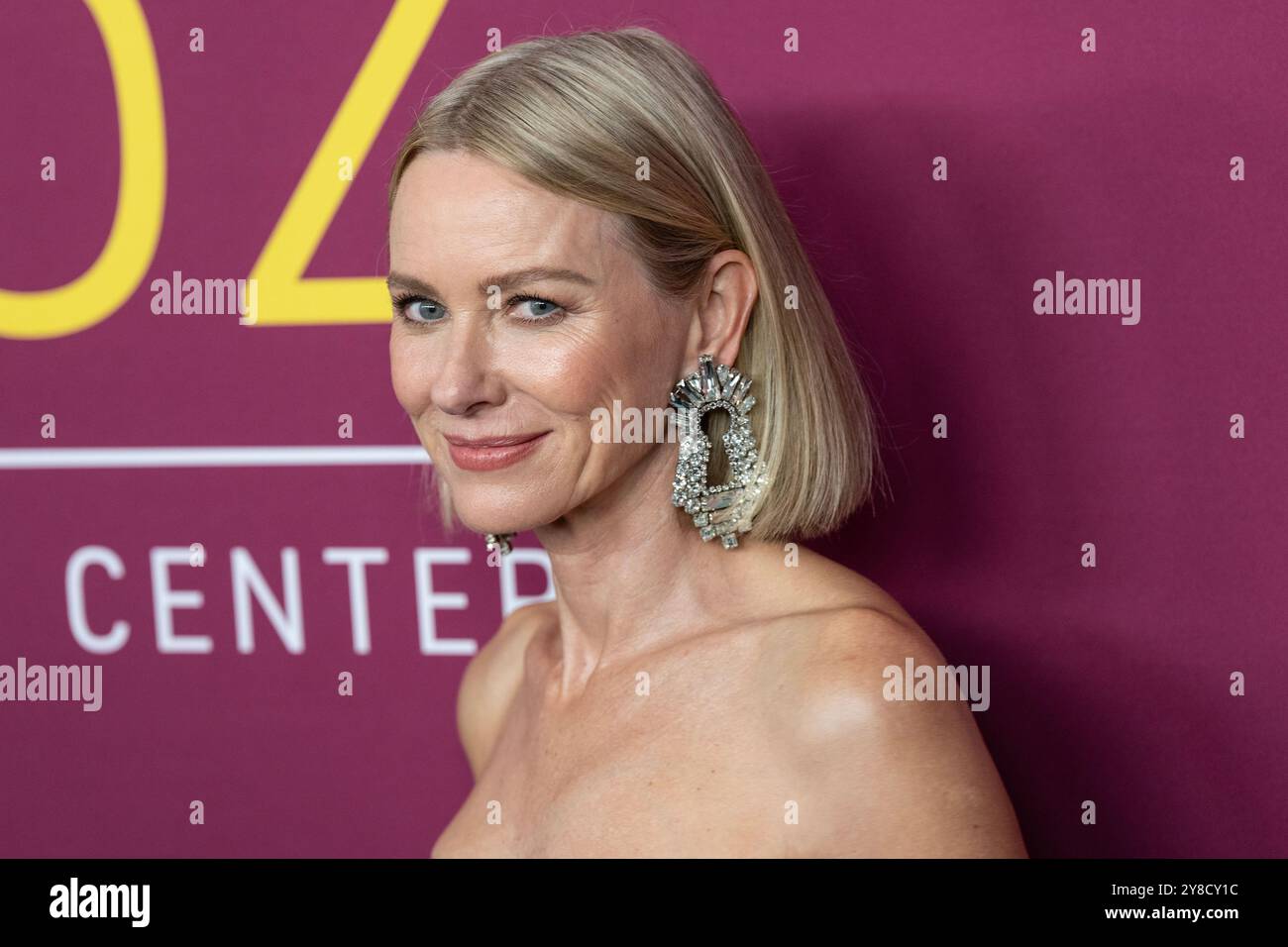 Naomi Watts wearing dress by Schiaparelli attends premiere of 'The ...