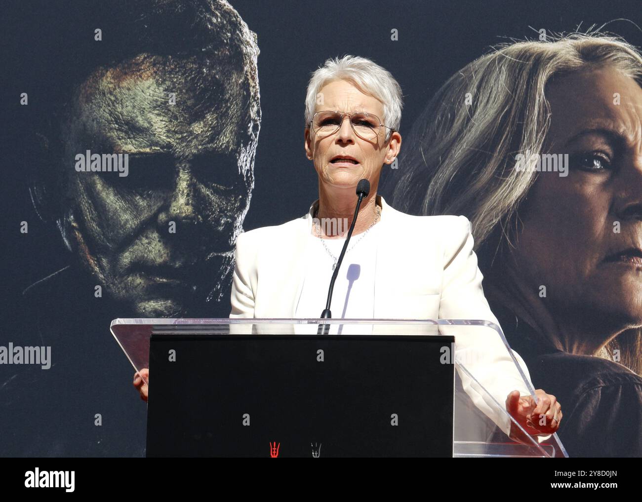 Jamie Lee Curtis at Jamie Lee Curtis hand and footprint in cement ...