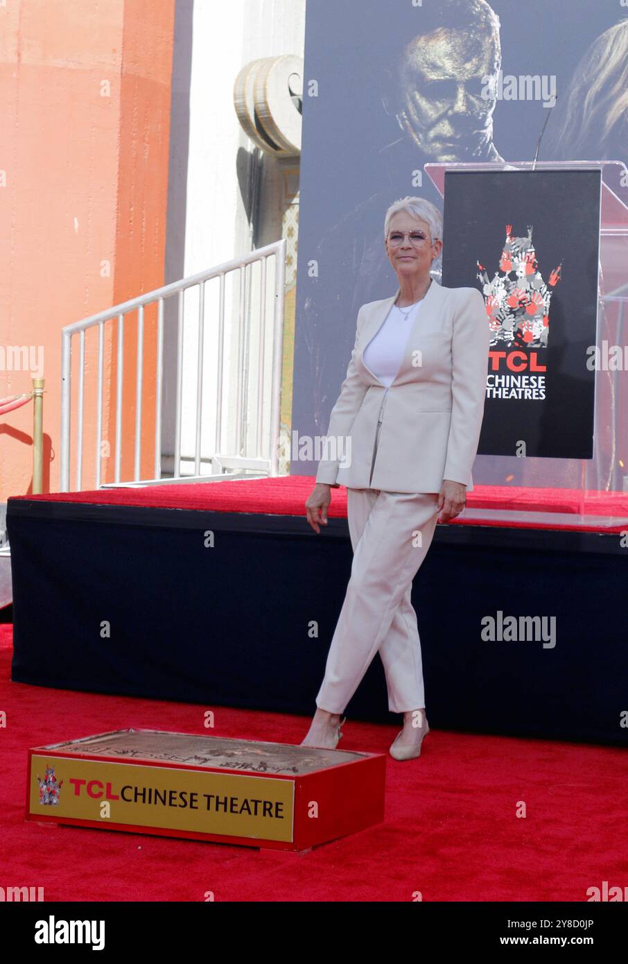 Jamie Lee Curtis at Jamie Lee Curtis hand and footprint in cement ...