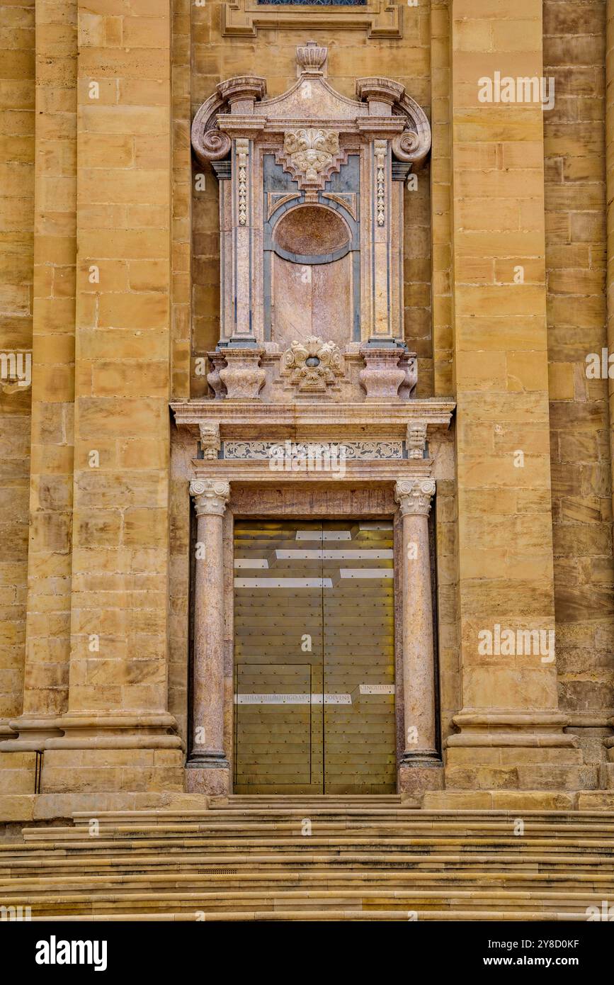 Escales de la cathedral hi-res stock photography and images - Alamy