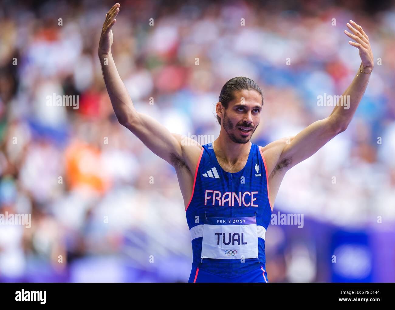 Gabriel Tual participating in the 800 meters at the Paris 2024 Olympic ...