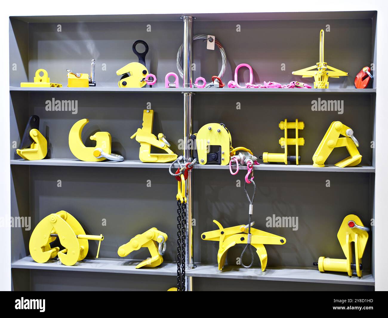 Industrial lifting tools, rigging parts, fasteners and assembly blocks ...