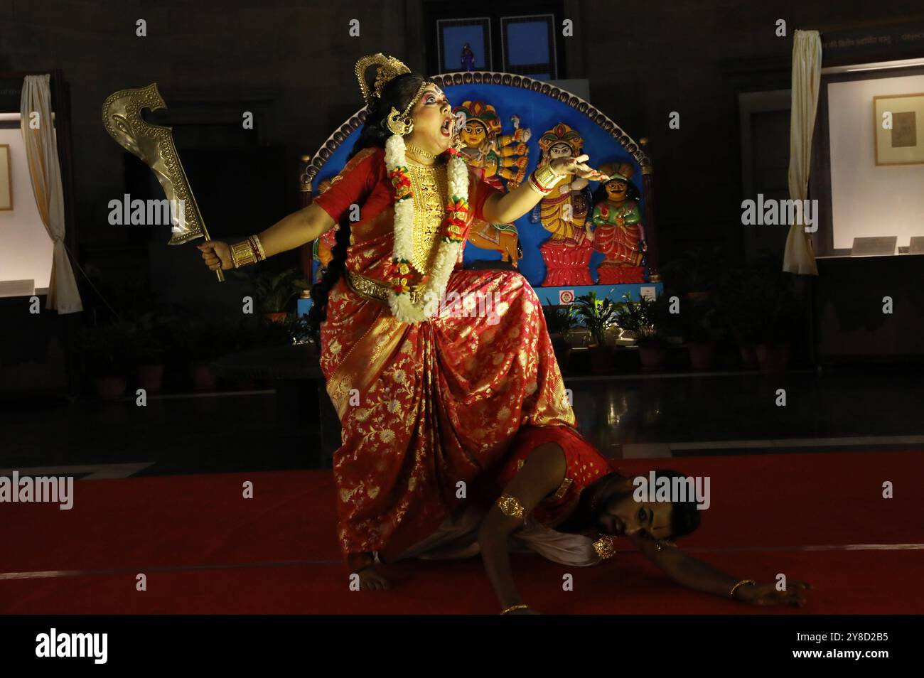 Kolkata, West Bengal, India. 4th Oct, 2024. A dancer is performing ...