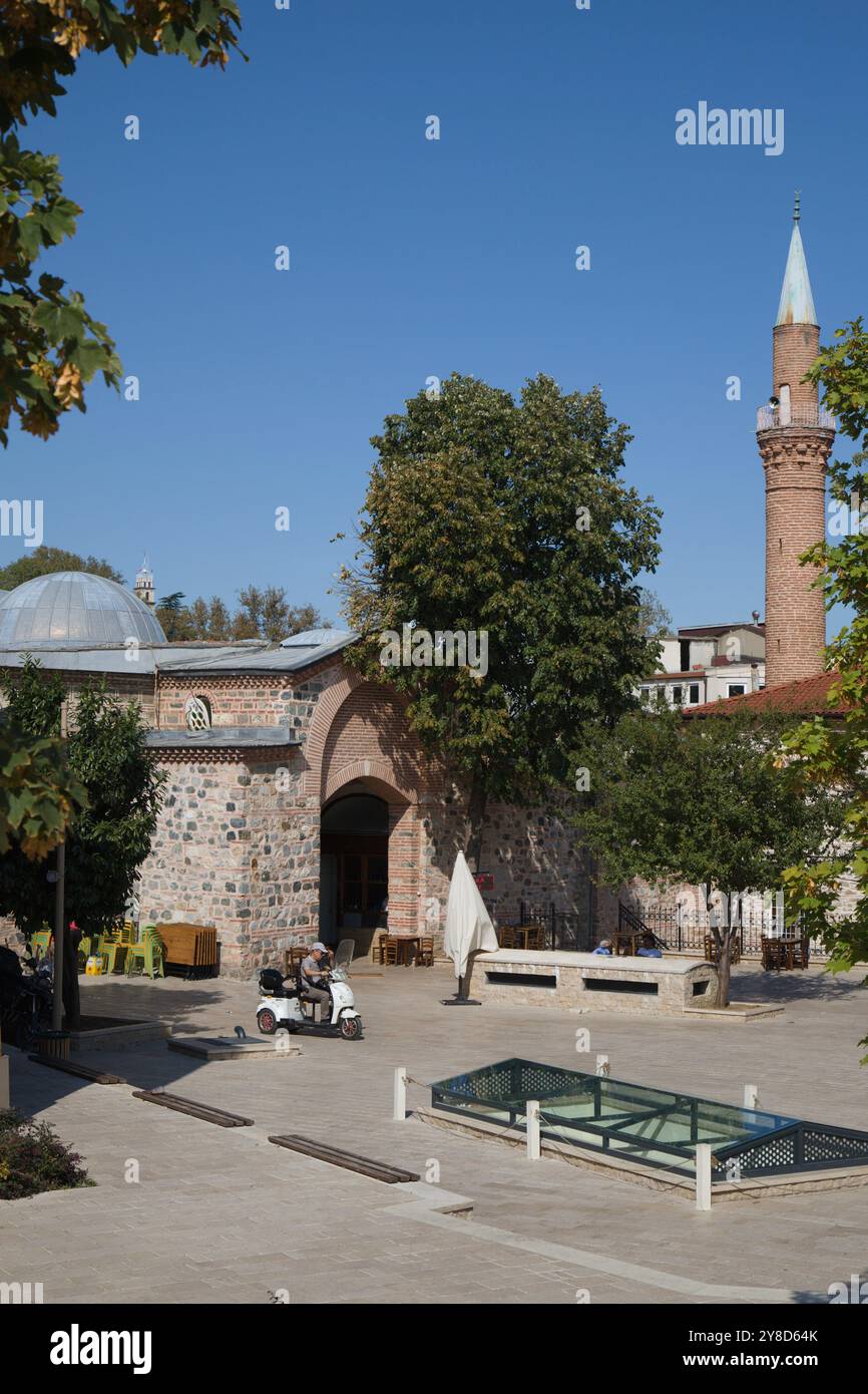 Türkiye, Turkey, Bursa, mosque, public square, street scene Stock Photo ...