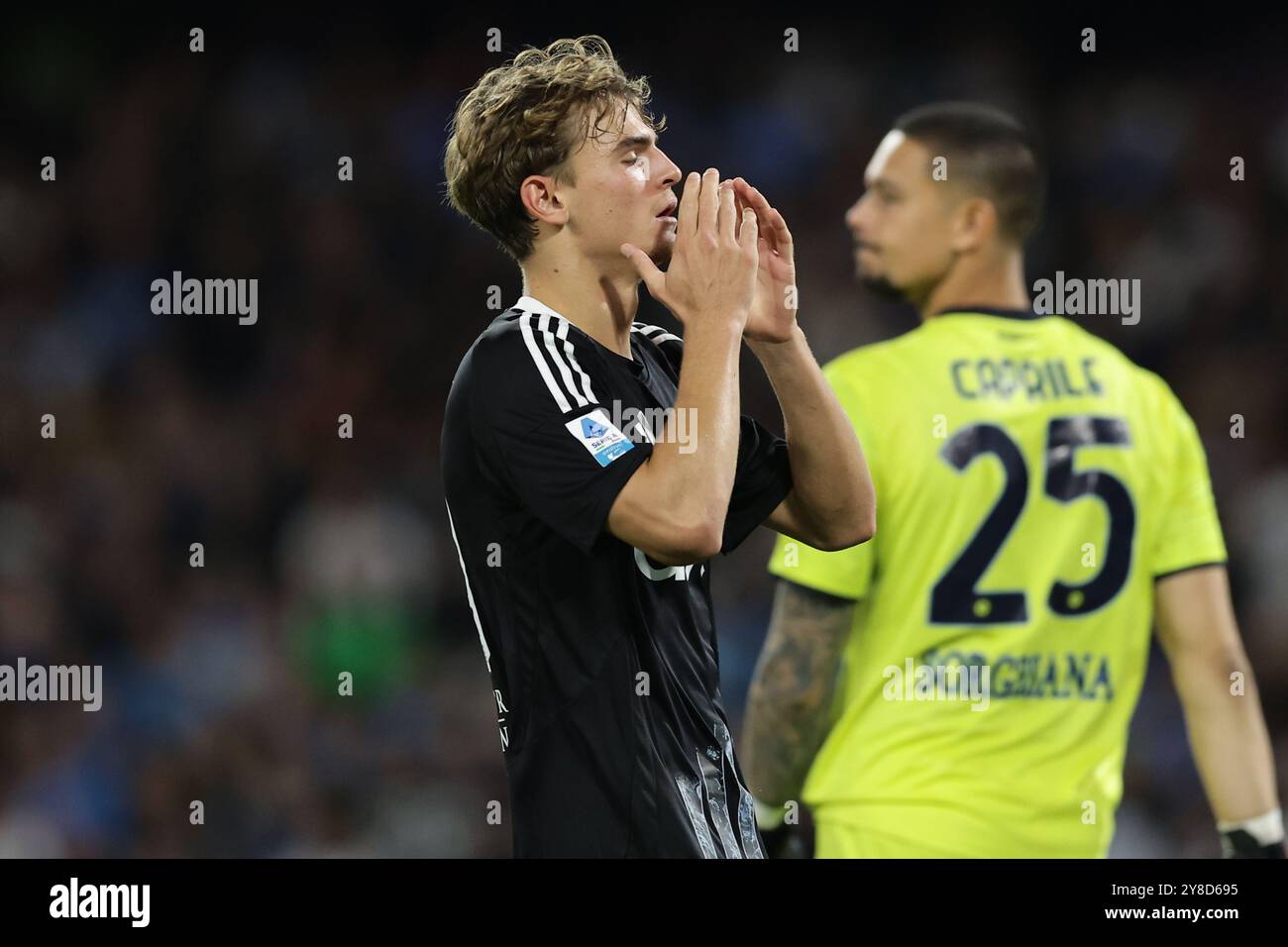 Comoâ s Argentinian midfielder Nico Paz looks dejected during the Serie ...