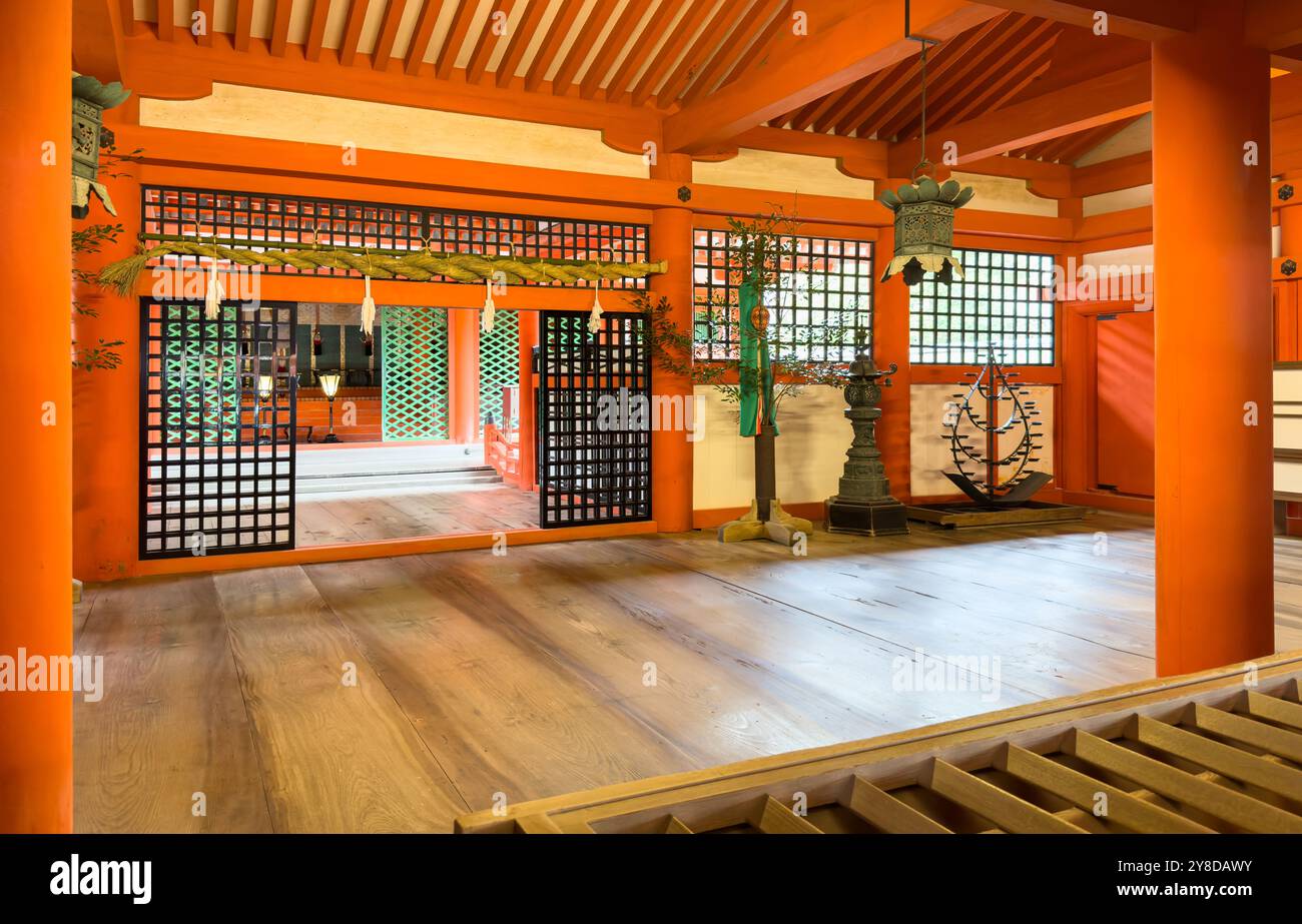 Interior shinto shrine building hi-res stock photography and images - Alamy