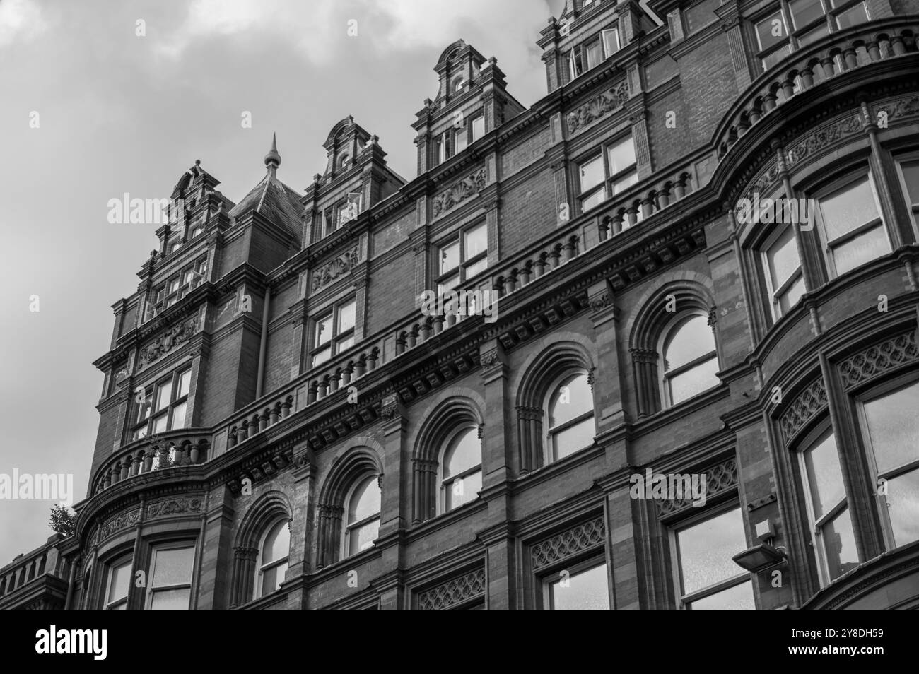 Flat square building Black and White Stock Photos & Images - Alamy