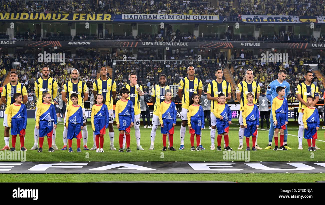 ISTANBUL - (l-r) Cengiz Under of Fenerbahce SK, Youssef En Nesyri of ...