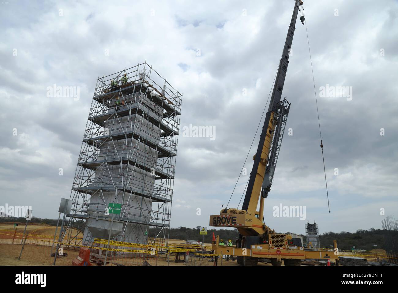 GYE ADVANCES ON THE NEW JAIL JuntasdelPacifico, Santa Elena, Friday ...