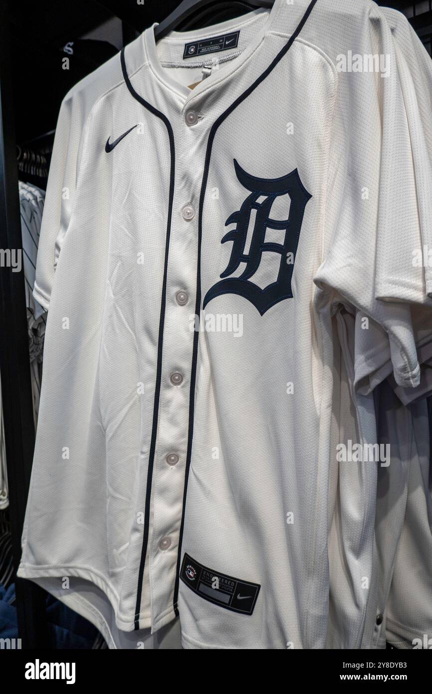 Major League Baseball flagship store in Rockefeller Center, New York ...