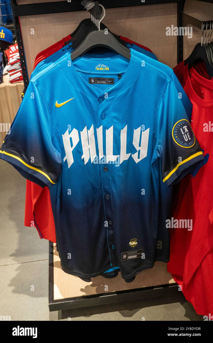 Major League Baseball flagship store in Rockefeller Center, New York ...