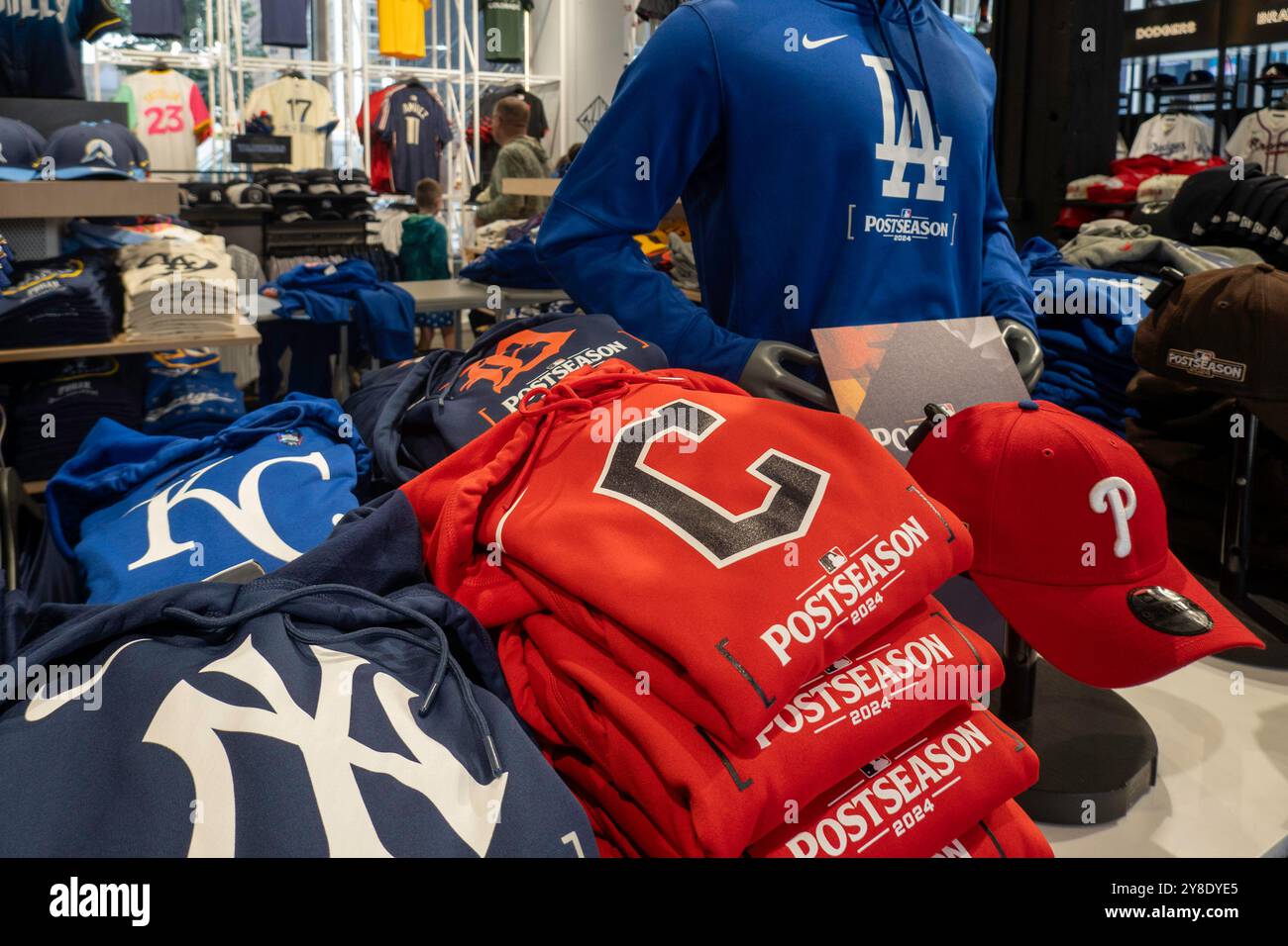 Major League Baseball flagship store in Rockefeller Center, New York ...