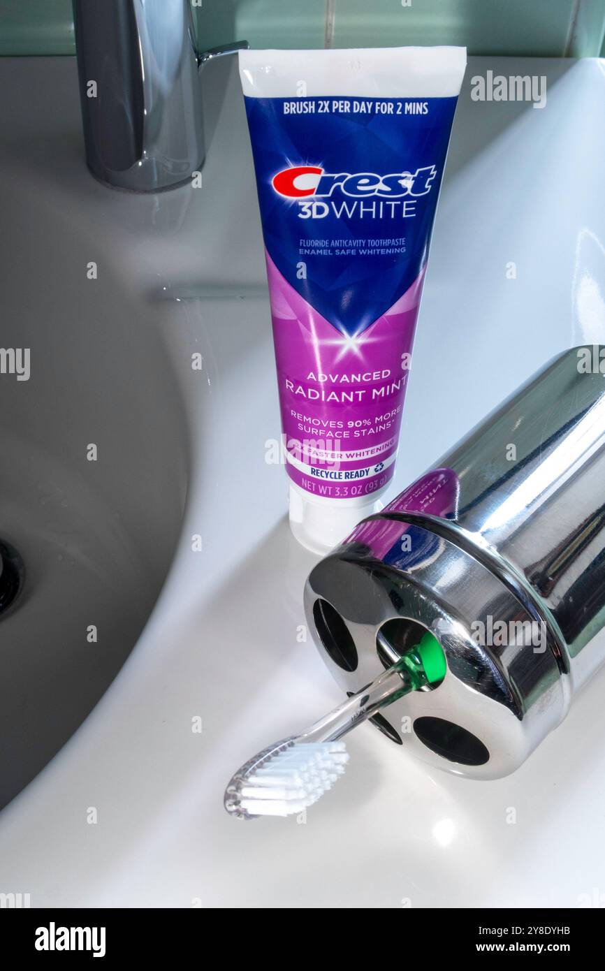 Radiant clean logo hi-res stock photography and images - Alamy