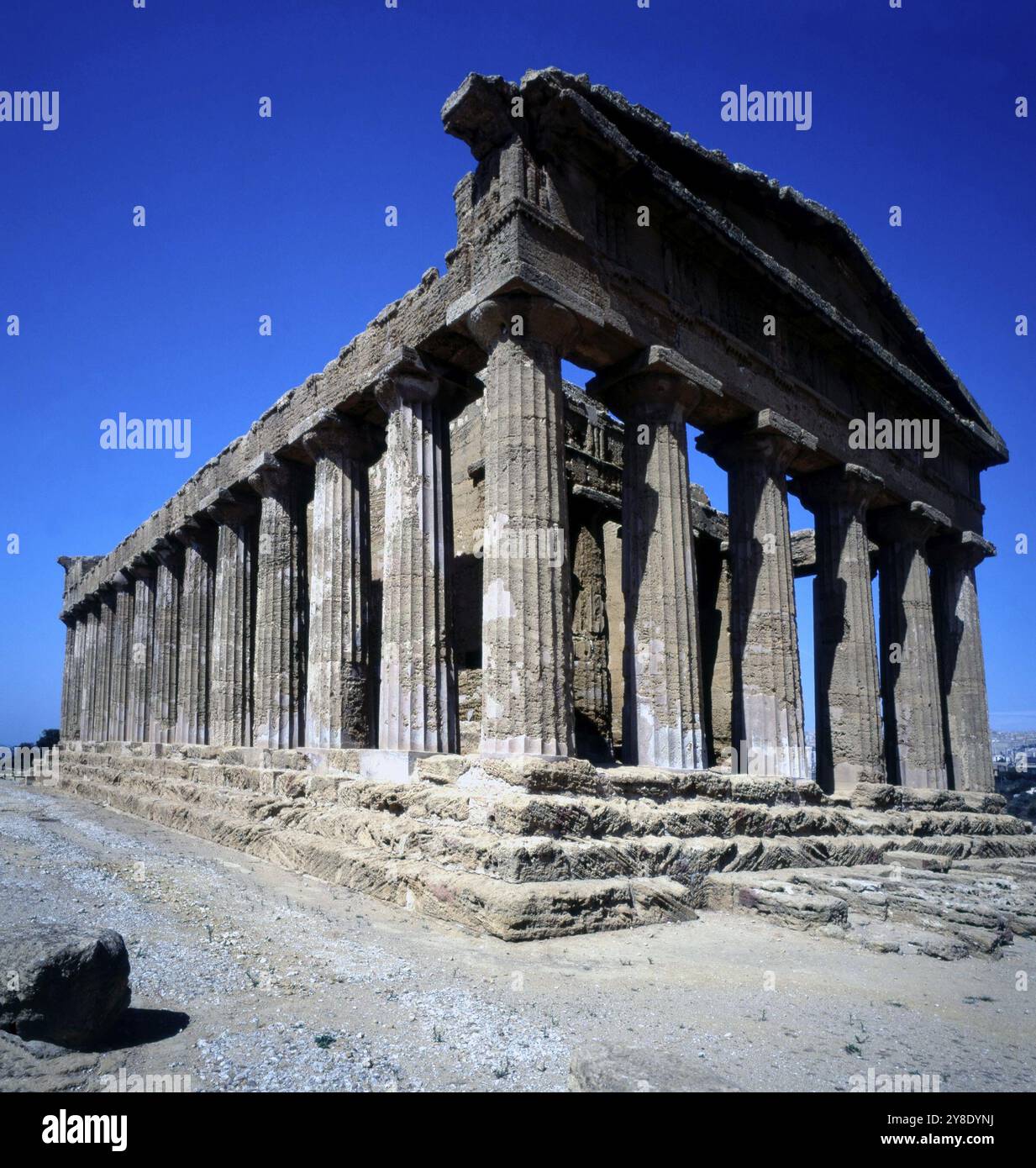 Temple of Concordia (430 BC), Agrigento, Sicily Stock Photo - Alamy
