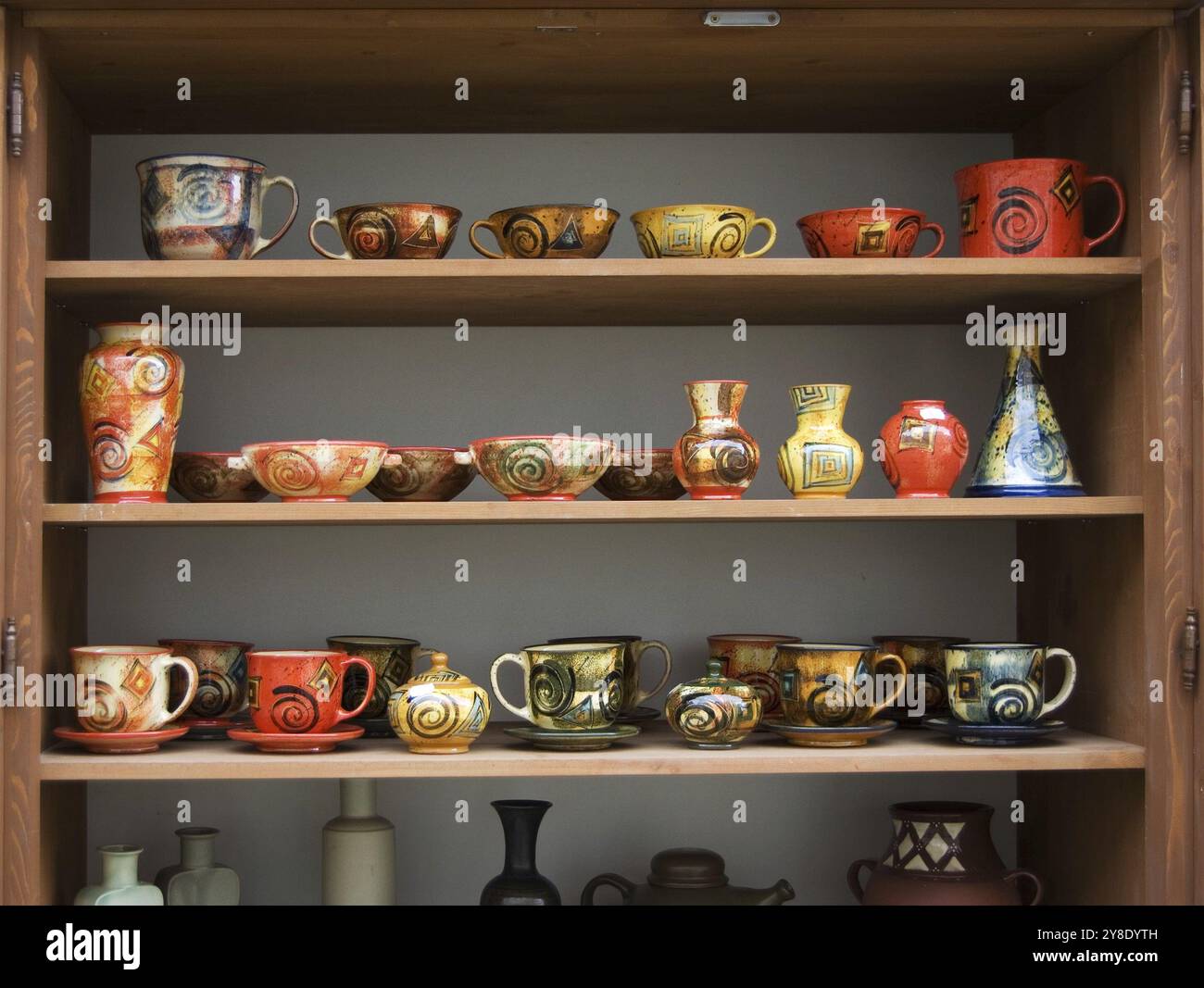 Ceramic store hi-res stock photography and images - Alamy