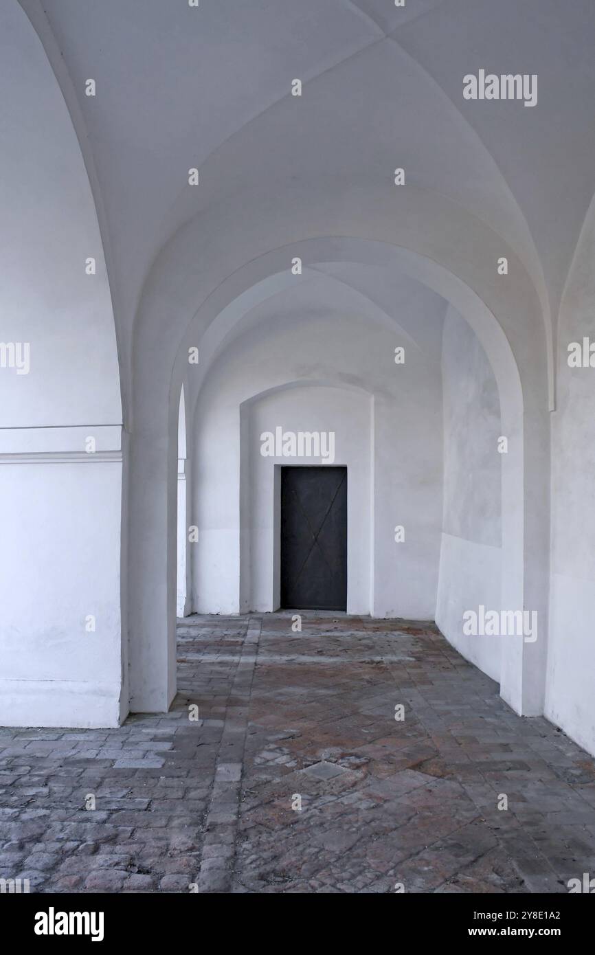 Archway arch construction hi-res stock photography and images - Alamy