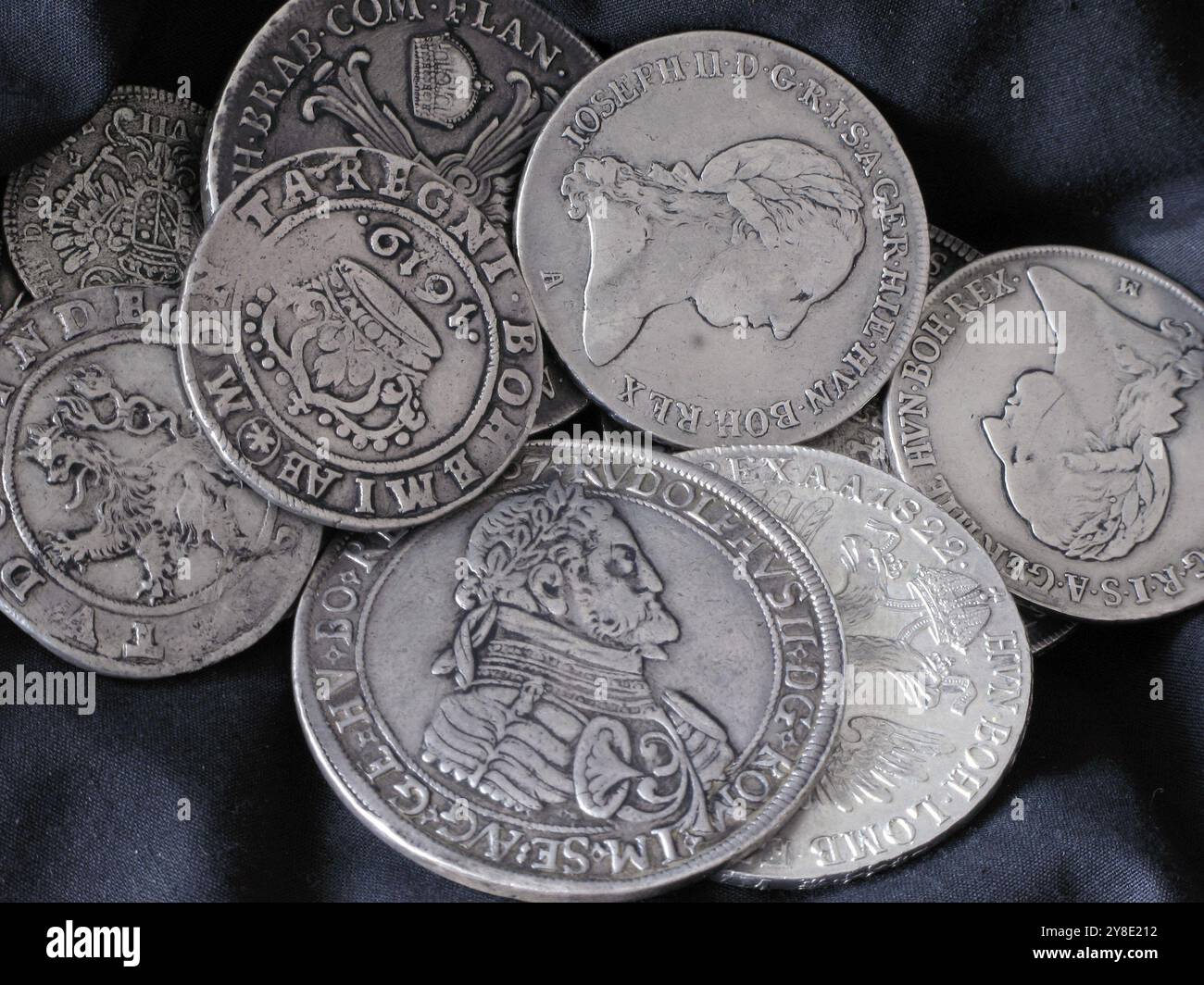 Coin coat of arms hi-res stock photography and images - Alamy