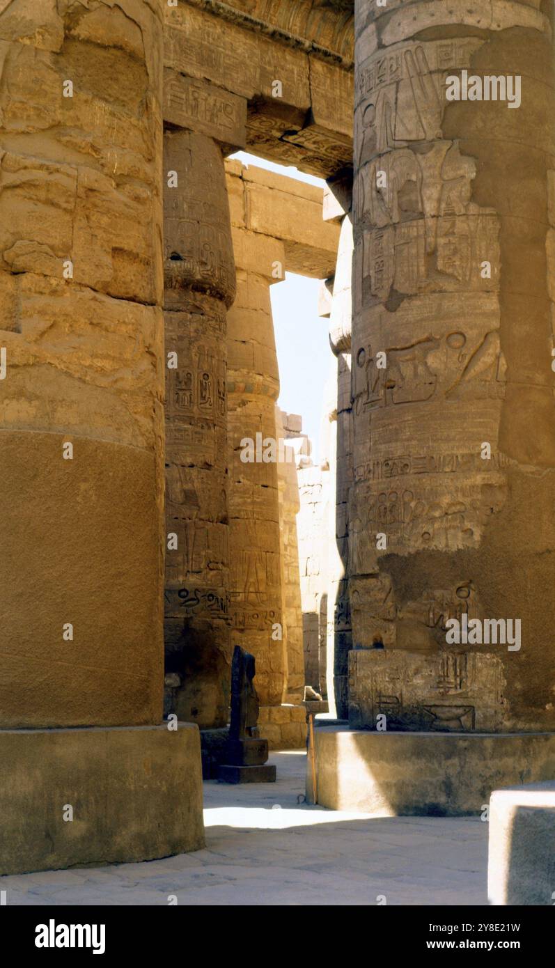 Egyptian halls hi-res stock photography and images - Alamy