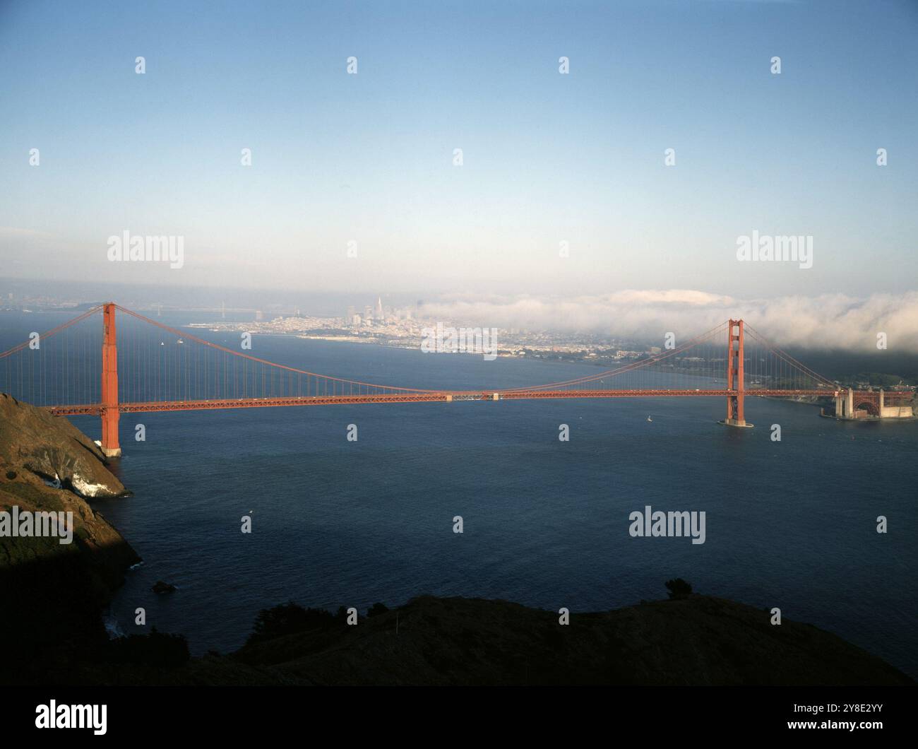 One rope bridge hi-res stock photography and images - Alamy