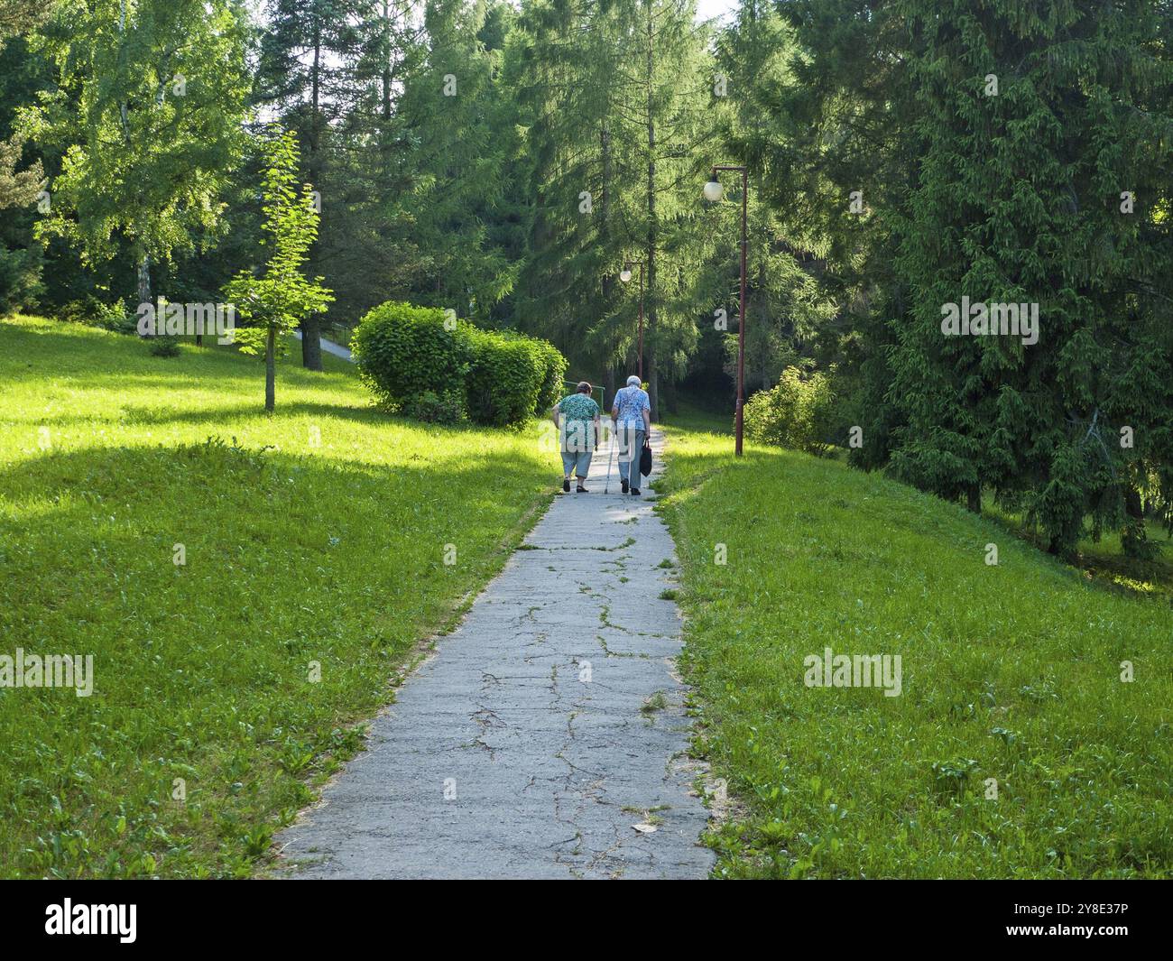 Persons walking on pavement hi-res stock photography and images - Alamy