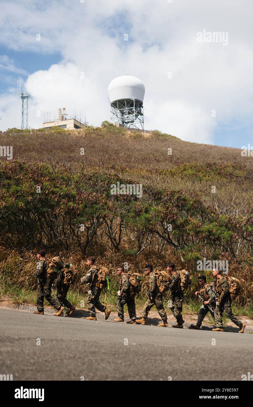 U.S. Marines with 3d Littoral Combat Team, 3d Marine Littoral Regiment ...