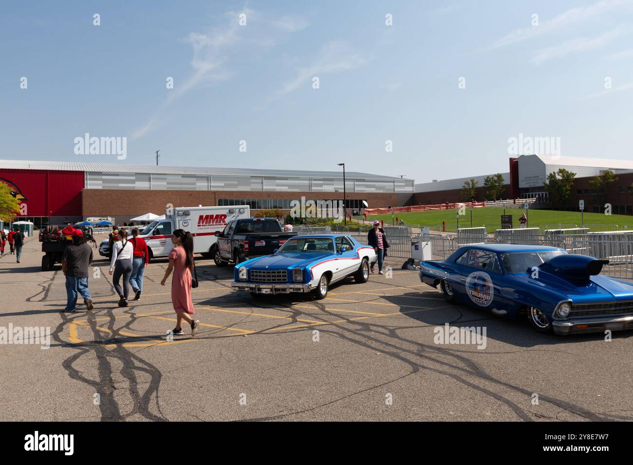 Saginaw, USA. 03rd Oct, 2024. A view of the parking lot and entrance to ...