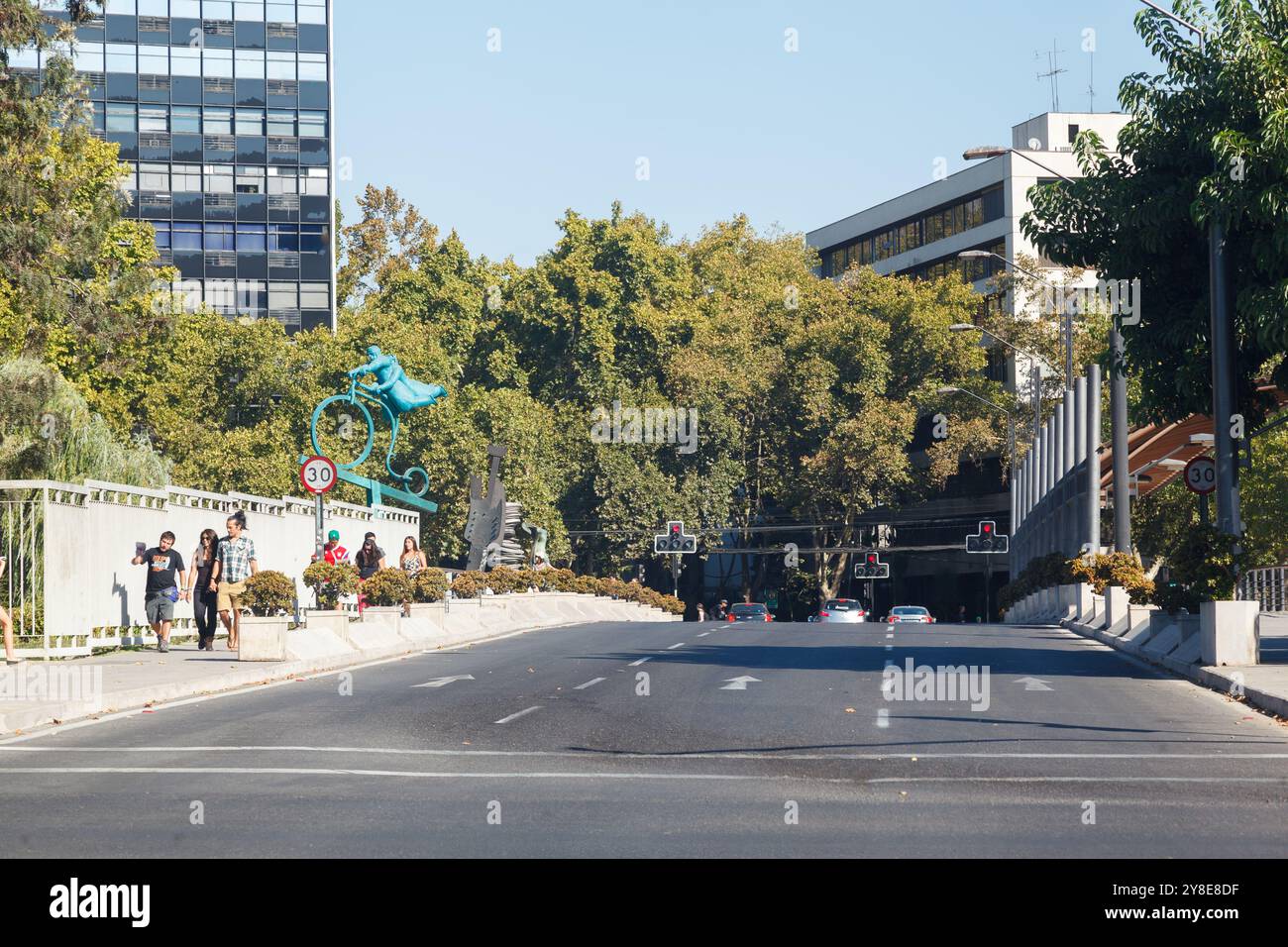 Sculpture bridge santiago chile hi-res stock photography and images - Alamy