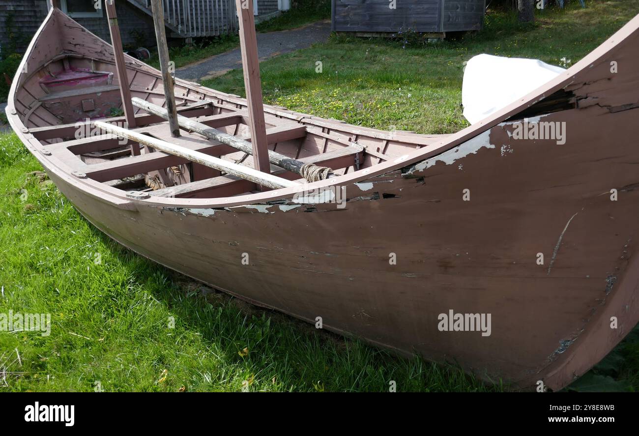 Rotten wooden hull hi-res stock photography and images - Alamy