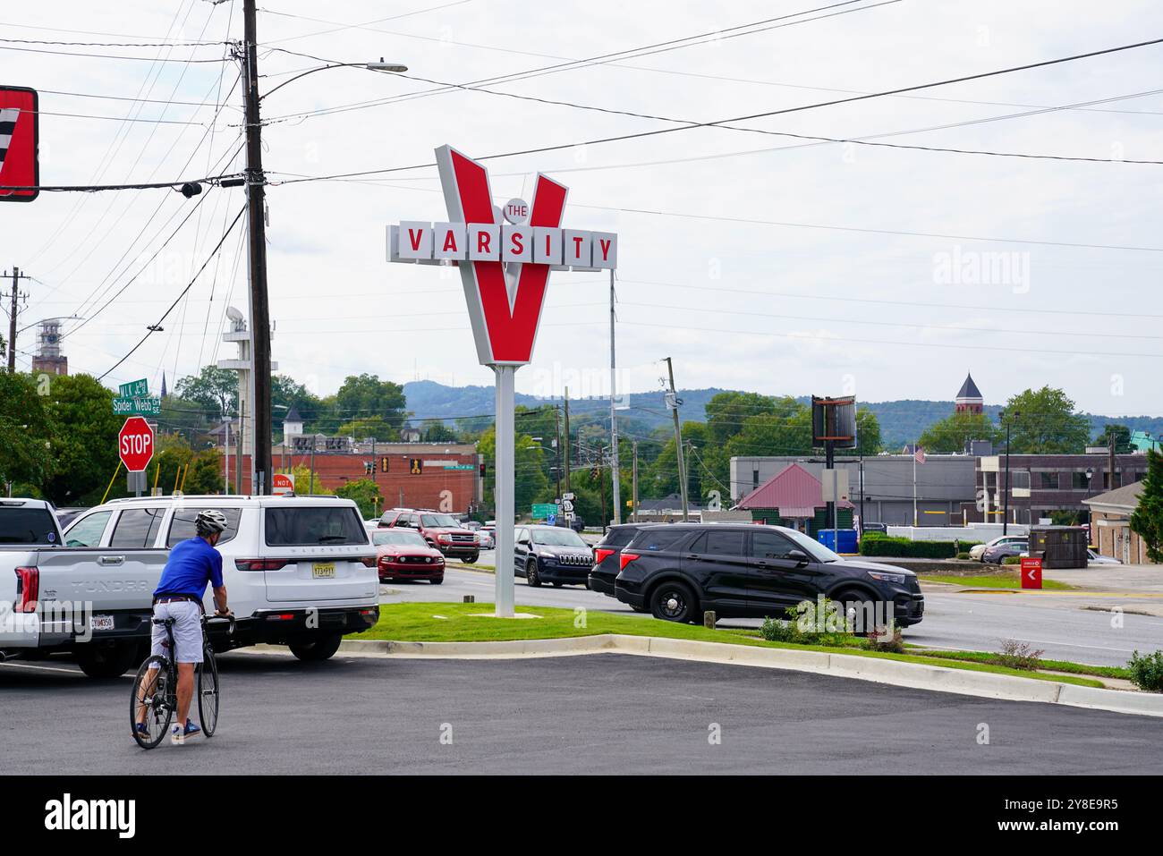 A motorcade accompanying Republican vice-presidential nominee, Senator ...