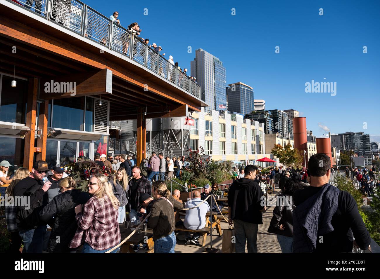 Seattle, USA. 4th Oct 2024. A sunny windy start as the city of Seattle welcomes residents to the ...
